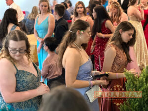 Broadway Themed Prom Takes Center Stage - Homeschool Roster