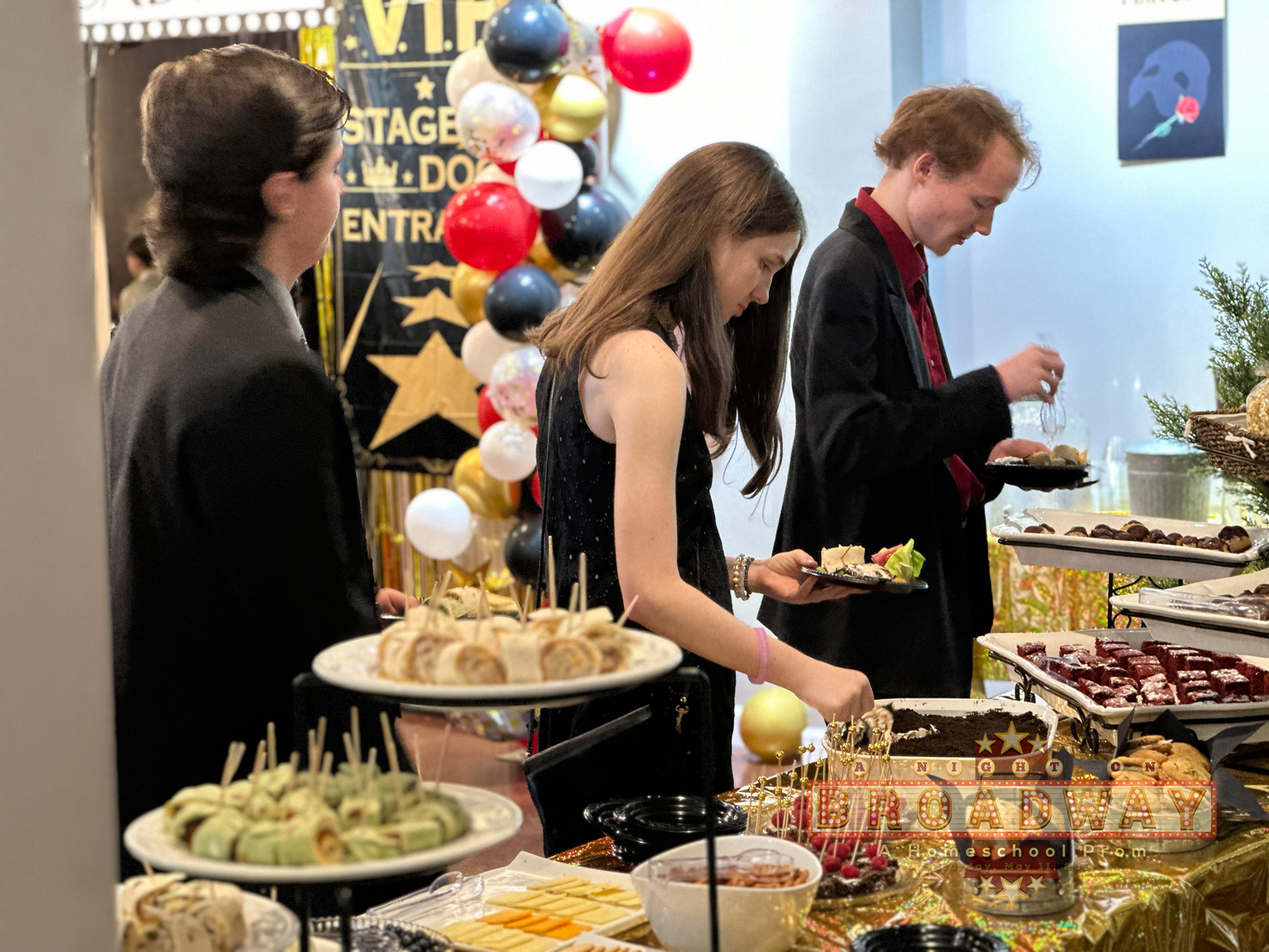 Broadway Themed Prom Takes Center Stage - Homeschool Roster
